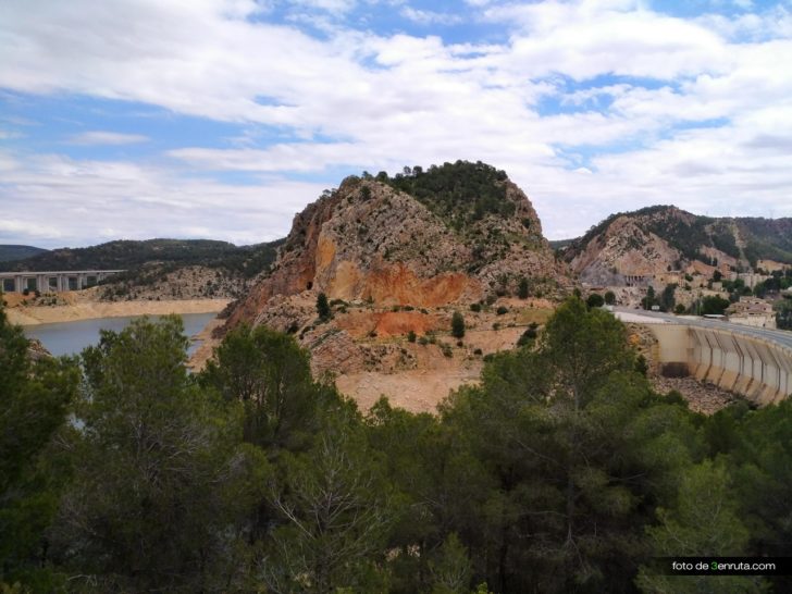 El embalse de Contreras tiene el nivel de agua bastante bajo - 3enruta.com